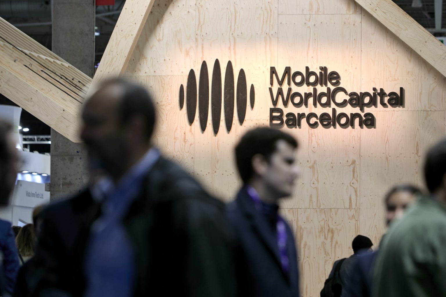 About Us - Mobile World Capital